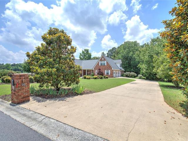 20 Spring Lake Trail NE
