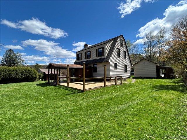 20 Spring St, Livingston Manor, NY 12758