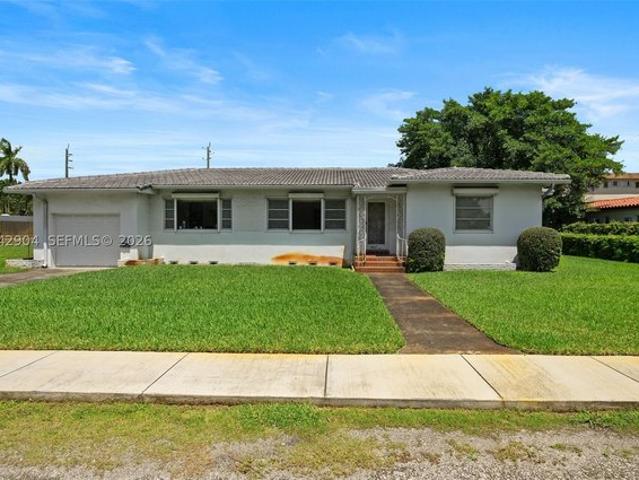 20 SW 4th St, Dania Beach, FL 33004