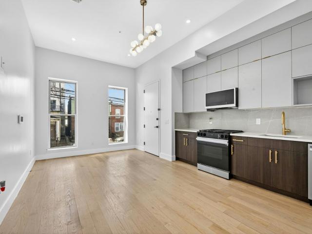 20 Storms Avenue, Jersey City, United States, NJ