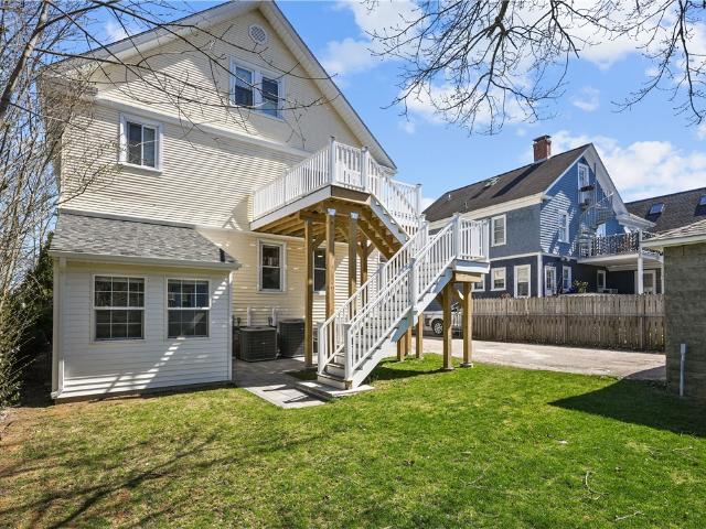 20 Summer St, Newport, RI 02840 | MLS #1410 | Compass