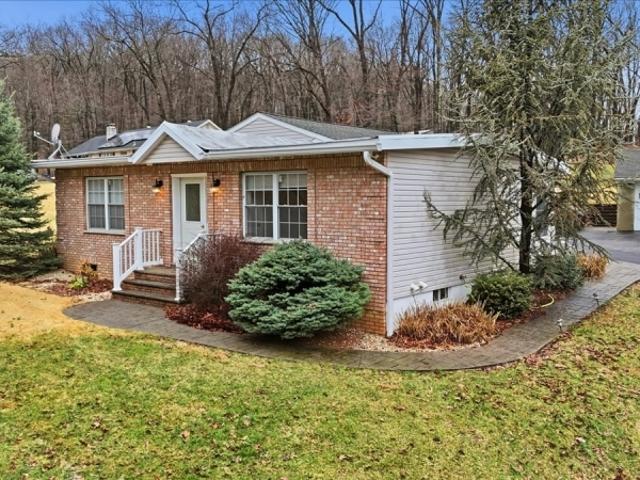 20 Summerfield Rd, Belvidere, NJ 07823 | MLS #4023 | Compass