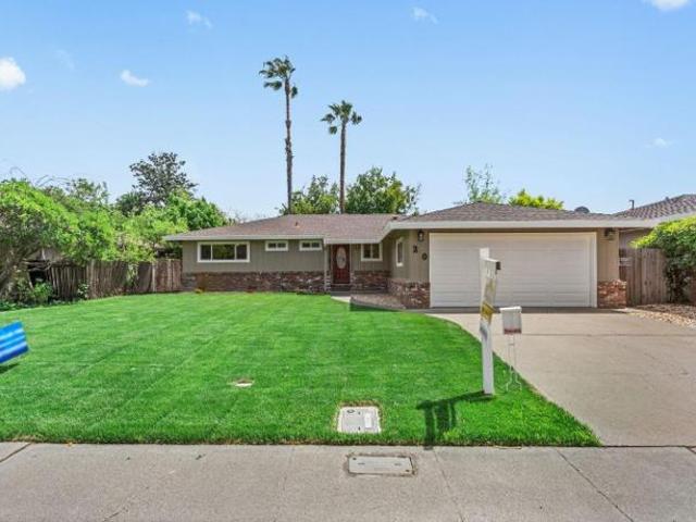 20 Sunlit Cir, Sacramento, CA 95831