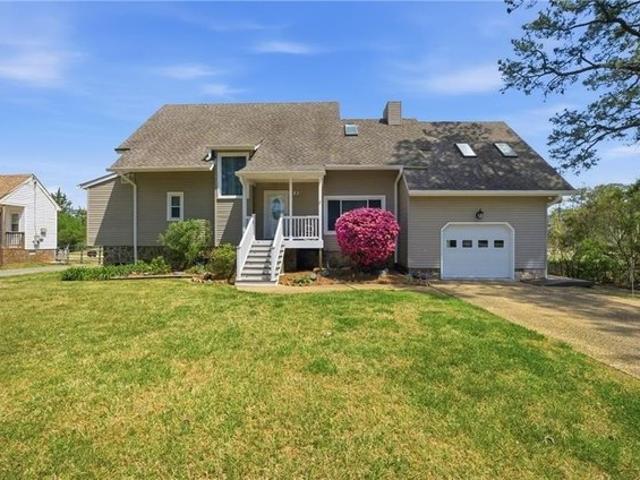 20B Freeman Dr, Poquoson, VA 23662