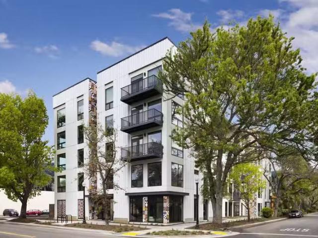 20thpl Studio 1 Bath 20th Place