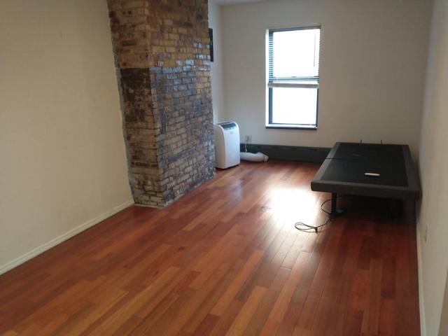 20x10 Room in Williamsburg 4BR Bedford Ave L