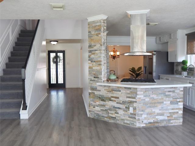 21043 Riverside Ridge Lane