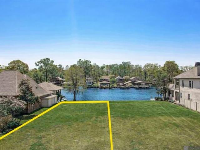 21049 Waterfront East Dr, Maurepas, LA 70449
