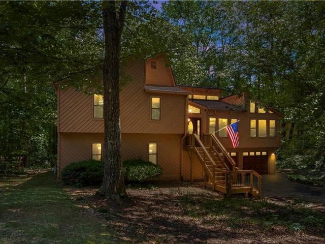2104 Mitchell Court