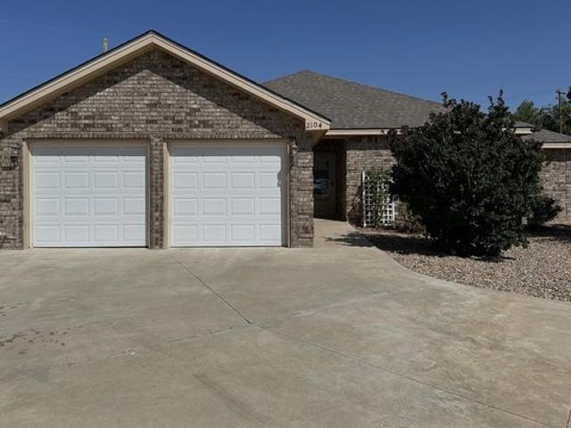 2104 Mockingbird Ln, Portales, NM 88130