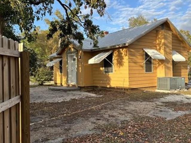 2104 N Lockwood Ridge Rd, Sarasota, FL 34234