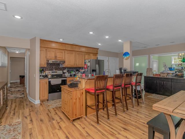 2104 Adams Circle
