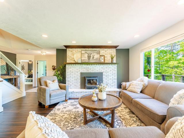 2104 Apple Hill Road
