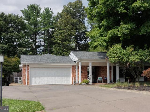 2104 Cedar Circle Drive