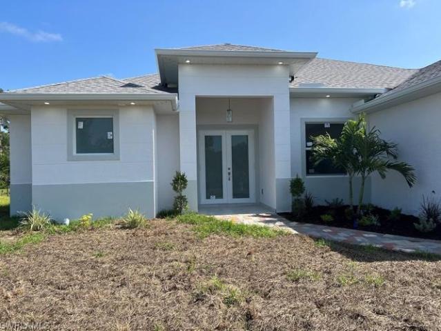2104 Dixie Way, Lehigh Acres, FL 33972