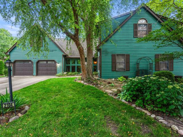 2104 Doubletree Lane