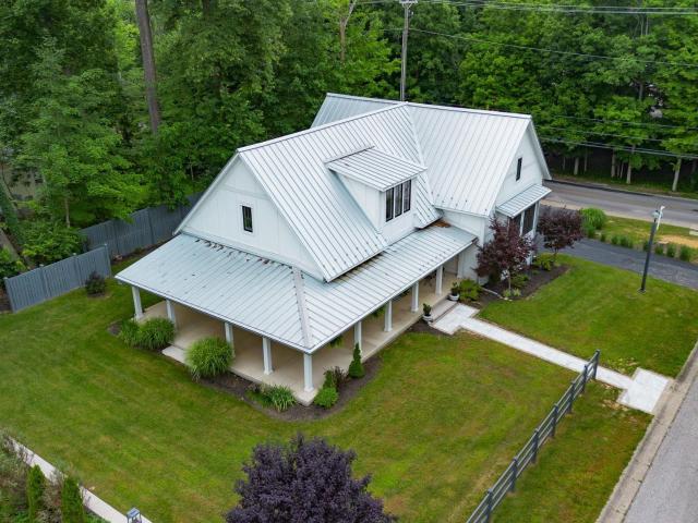 2104 E Woodstock Place