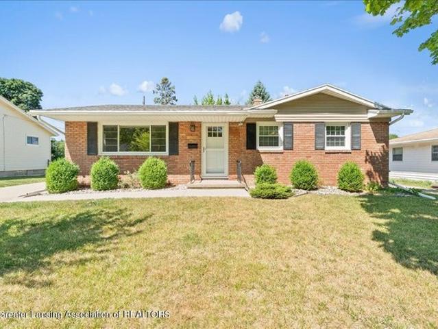 2104 Edwin Pl, Lansing, MI 48911