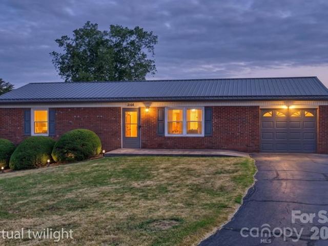 2104 Lamesa Ct, Lenoir, NC 28645