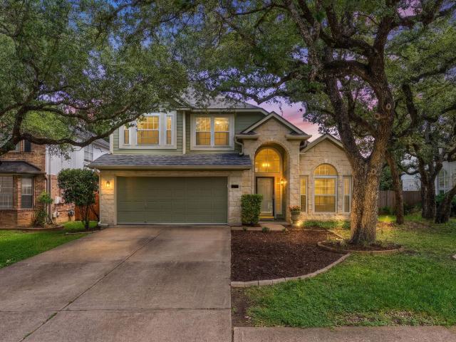 2104 Lobelia Dr