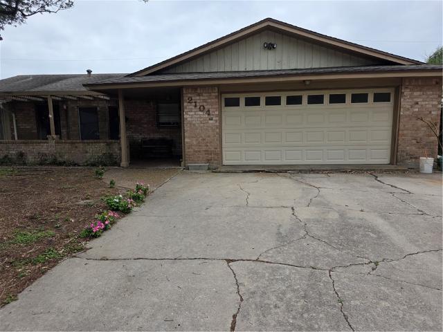 2104 Saint Charles Drive