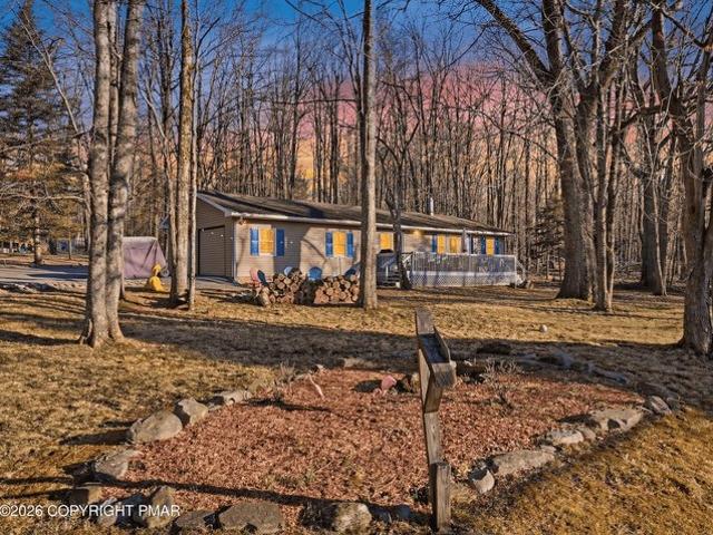 2104 Totem Trl, Pocono Lake, PA 18347