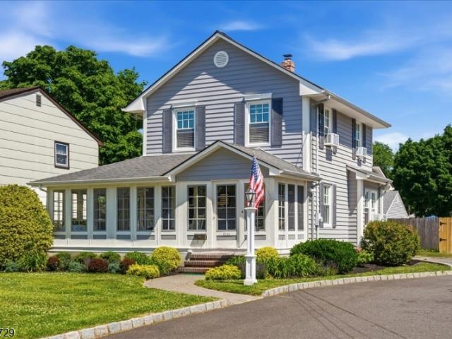 2104 Westfield Ave