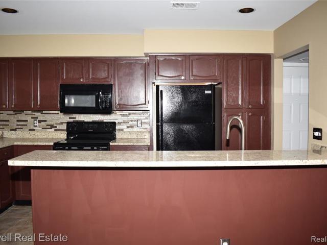 21054 Boulder Circle