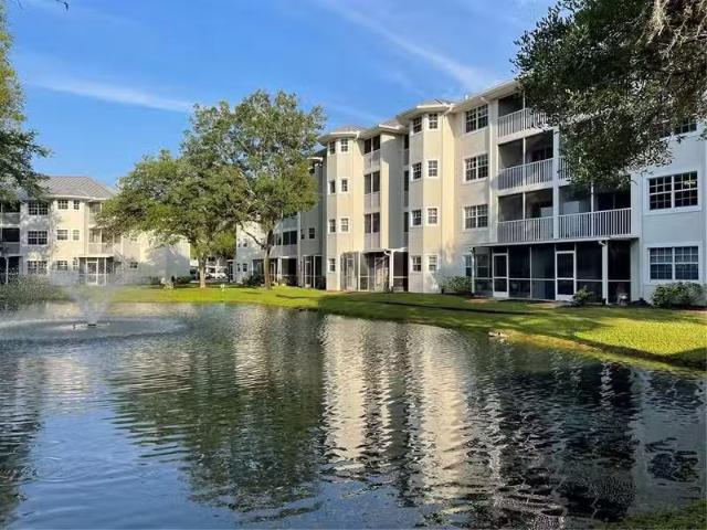 21055 Fountain View Ln #2304, Lutz, FL 33558 Condo for Sale M.