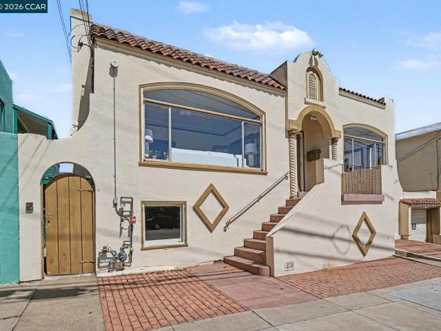 2105 Mcgee Ave