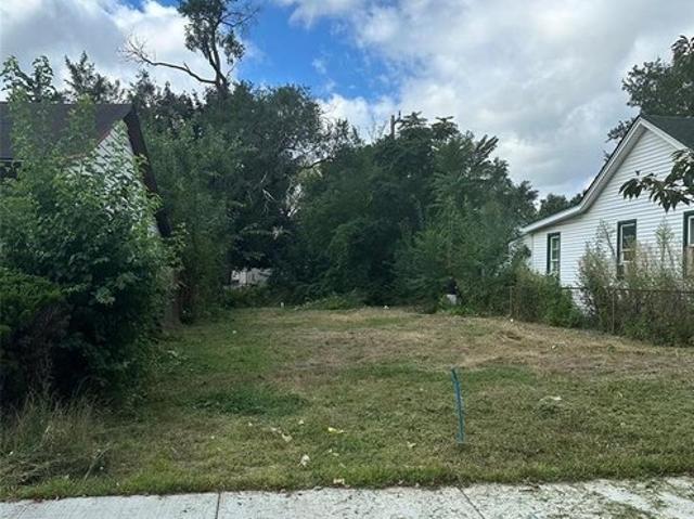 2105 Morris Ave, Lincoln Park, MI 48146