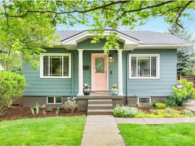 2105 N Winchell St, Portland, OR 97217