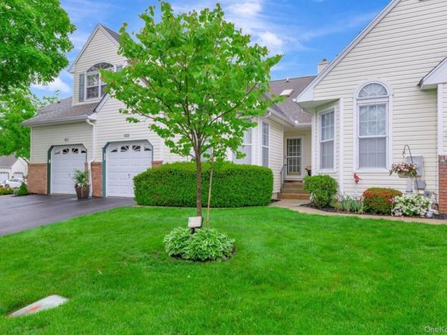 2105 Nicole Dr, Port Jefferson Station, NY 11776