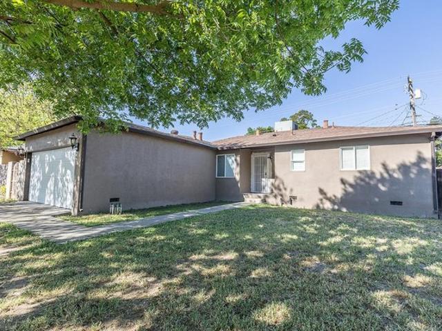 2105 Norman Way, Modesto, CA 95350