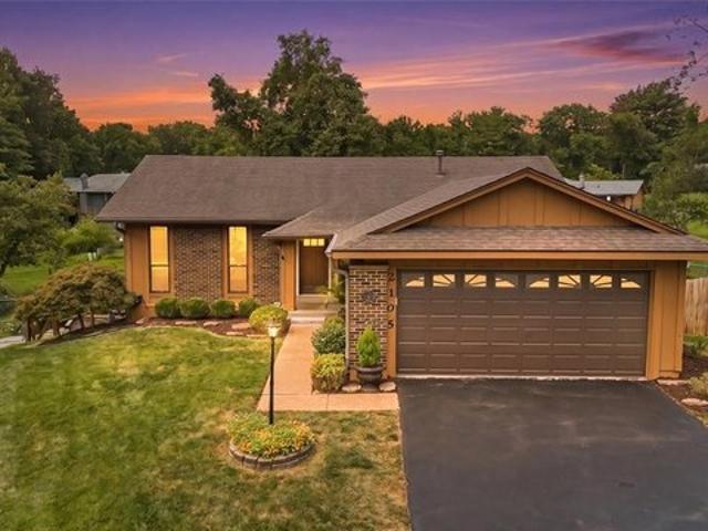 2105 Butterfield Ct, Maryland Heights, MO 63043