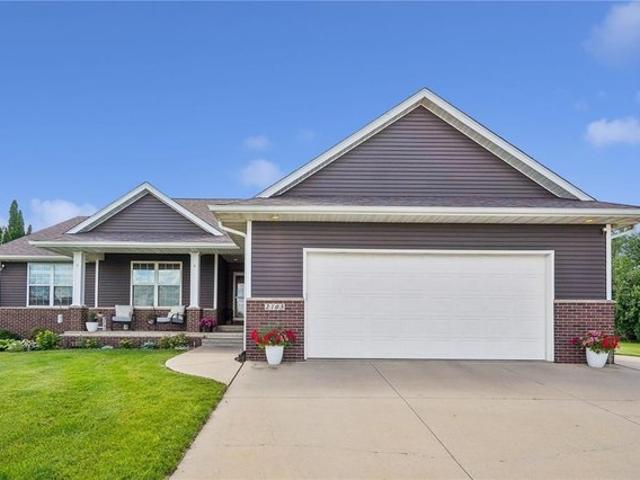 2105 Catherine Ct, Marion, IA 52302
