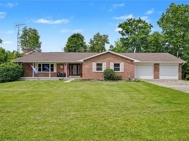 2105 Cheviot Hills Dr, Springfield, OH 45505