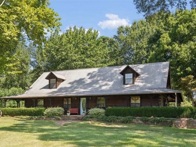 2105 County Road 2111, Hooks, TX 75561