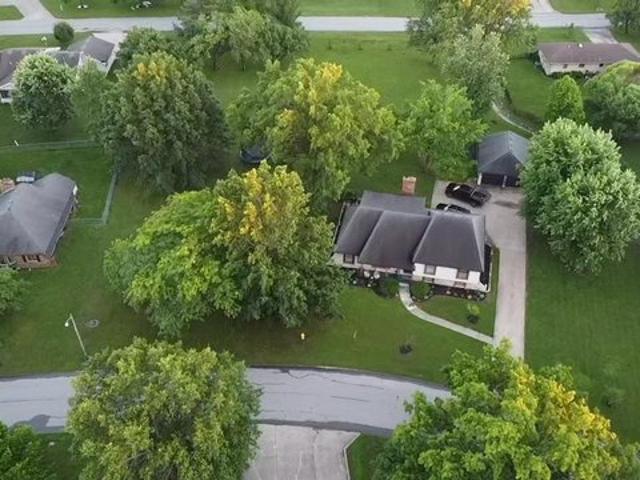 2105 Crestline Dr, Kirksville, MO 63501