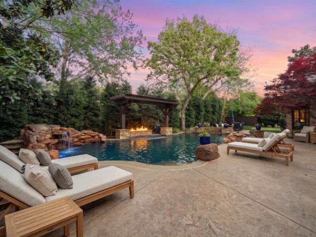 2105 Denver Dr, Southlake, TX 76092