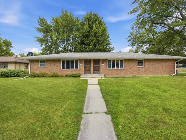 2105 Forest View Rd, Rockford, IL 61108