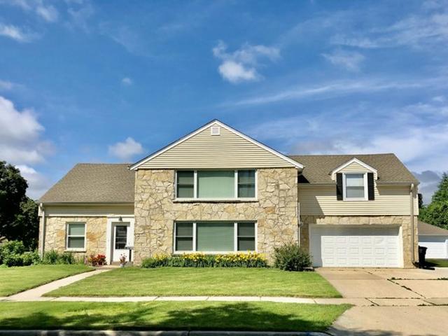 2105 Ludington Ave Unit 2107, Wauwatosa, WI 53226