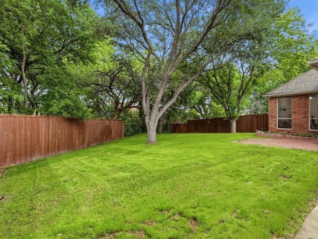 2105 Leeds Drive