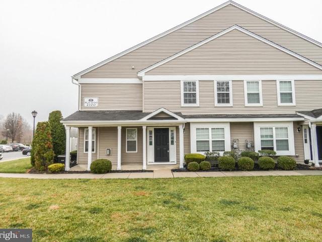 2105 Lexington Mews