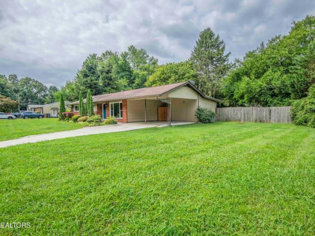 2105 Pulaski Rd