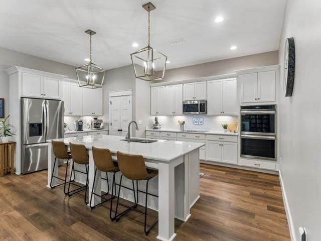 2105 Palmetto Ln, Murfreesboro, TN 37130