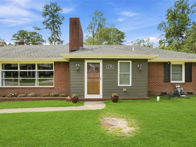 2105 Sterling Point DR