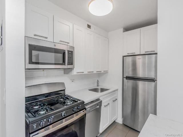2105 Wallace Avenue, Unit 3D | Compass