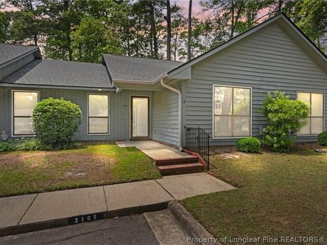 2105 Wexford Oaks Ct, Fayetteville, NC 28303