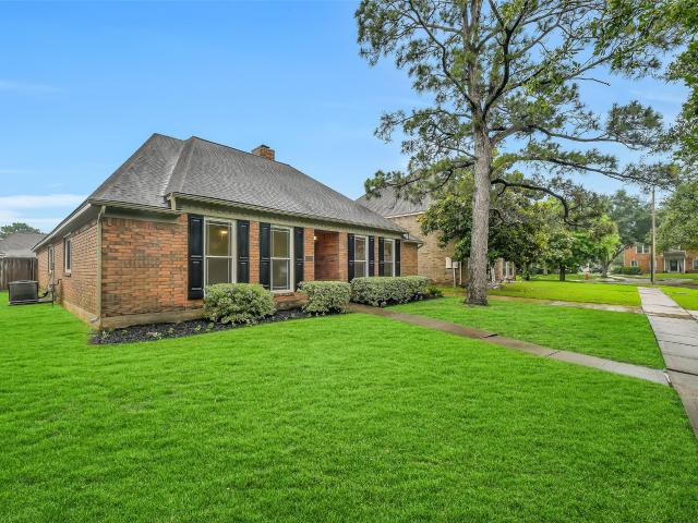 2105 Winged Foot Drive